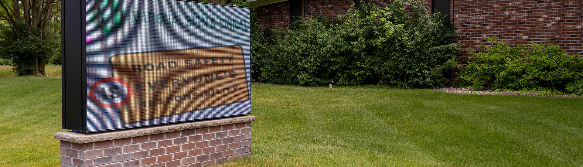 commercial-signs-subpage-banner-min